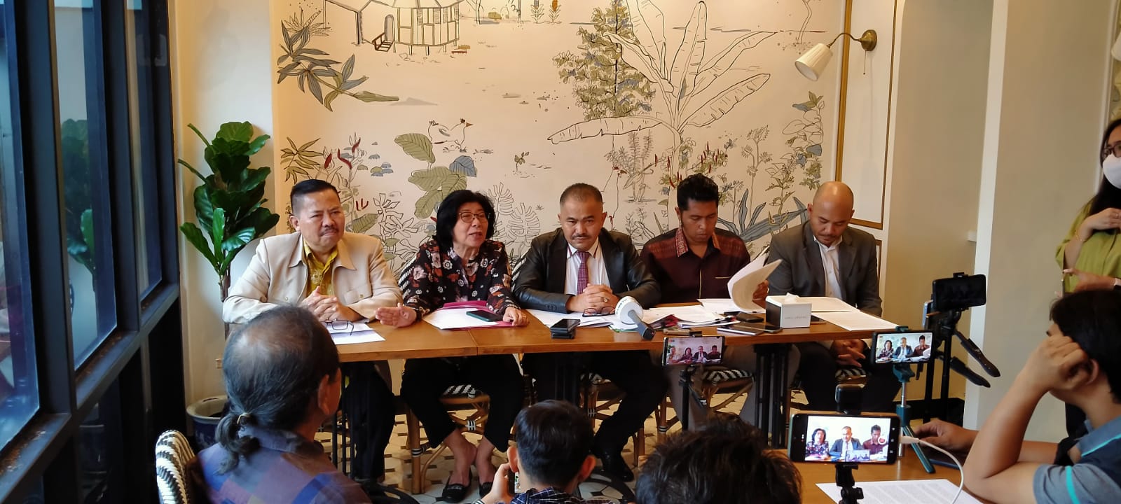 Saham Kliennya Lenyap, Kamaruddin Simanjuntak Layangkan Somasi ke PT ...